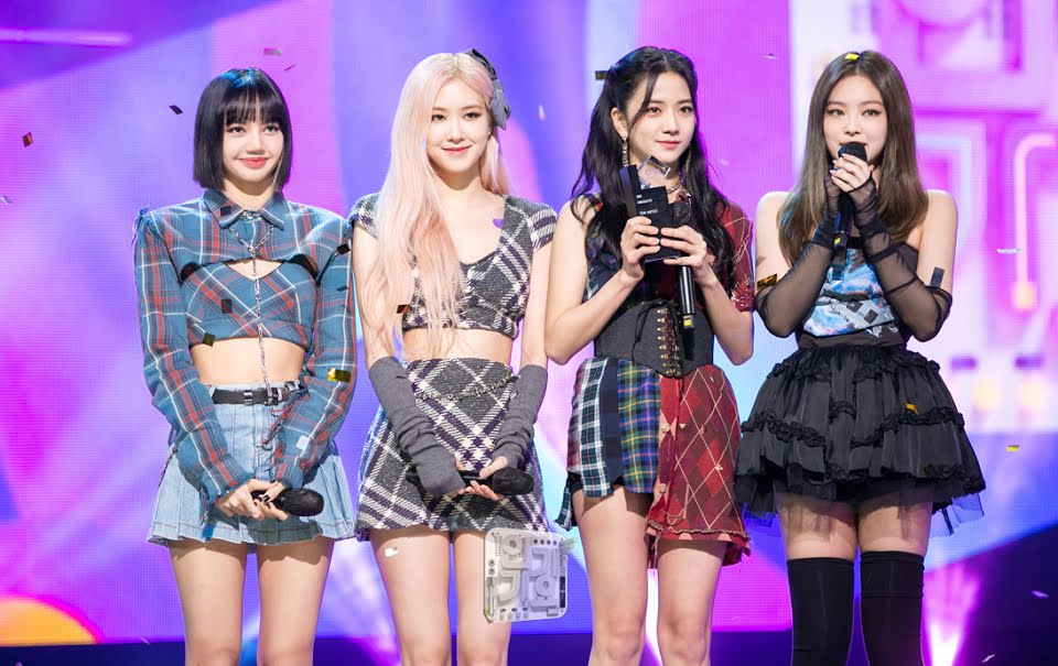 មកមើលតួលេខ! ៤ ផលិតកម្មធំៗរបស់កូរ៉េបង្ហាញពីប្រាក់ចំណេញប្រចាំត្រីមាសទី២ ...