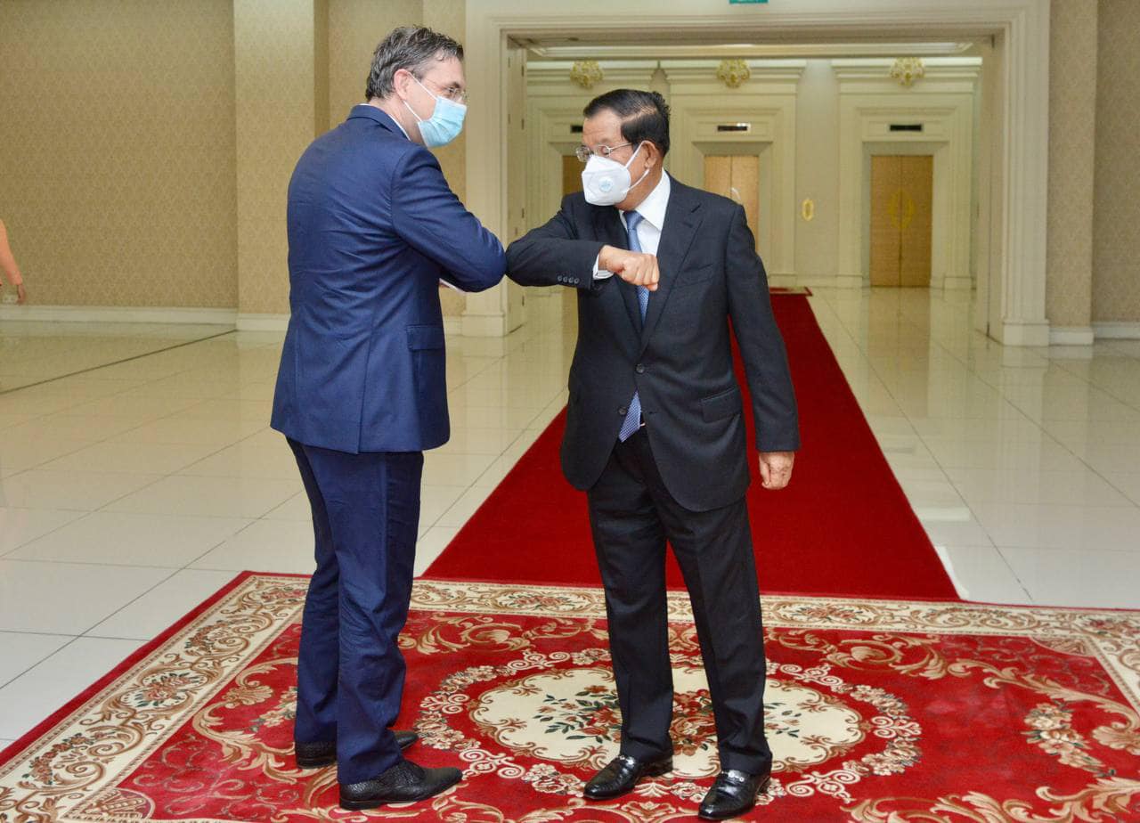 មុននេះបន្តិច! សម្តេចតេជោហ៊ុន សែន អនុញ្ញាតឱ្យឯកឧត្តម Martin Vávra ...