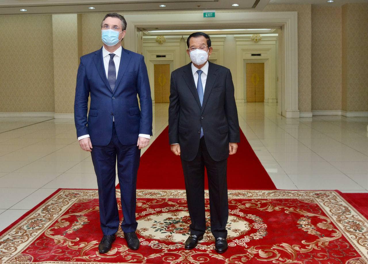 មុននេះបន្តិច! សម្តេចតេជោហ៊ុន សែន អនុញ្ញាតឱ្យឯកឧត្តម Martin Vávra ...