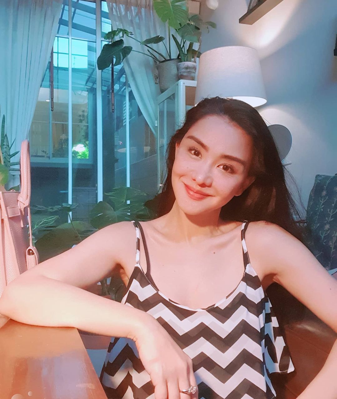 ទាំងនេះគឺជាតារាល្បីៗដែលមានឈ្មោះជាស្រ្តីមេម៉ាយហើយថែមទាំងមានកូនក្រោមបន្ទុ ...