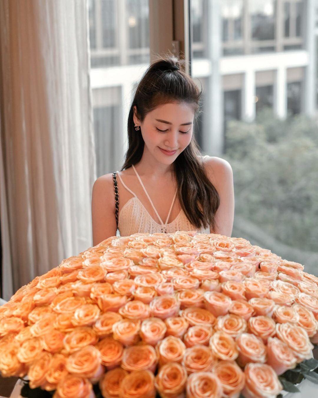 មិនណយទេ មួយរឿងផលិតឡើងវិញនេះ ប្រជុំដោយស្រីស្អាត៤រូប