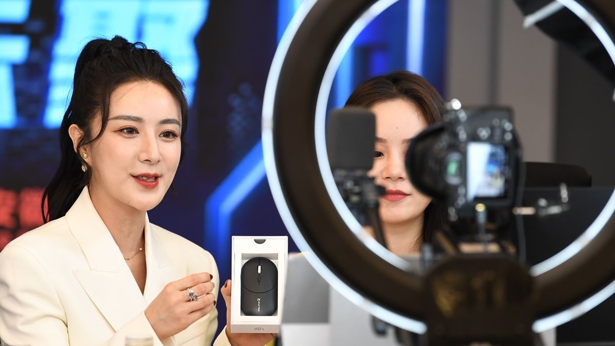 អ្នកឡាយលក់ផលិតផលកំពូល របស់ ចិន ត្រូវផាក ពិន័យ ២១០ លាន ដុល្លារ ពី បទ គេច ...