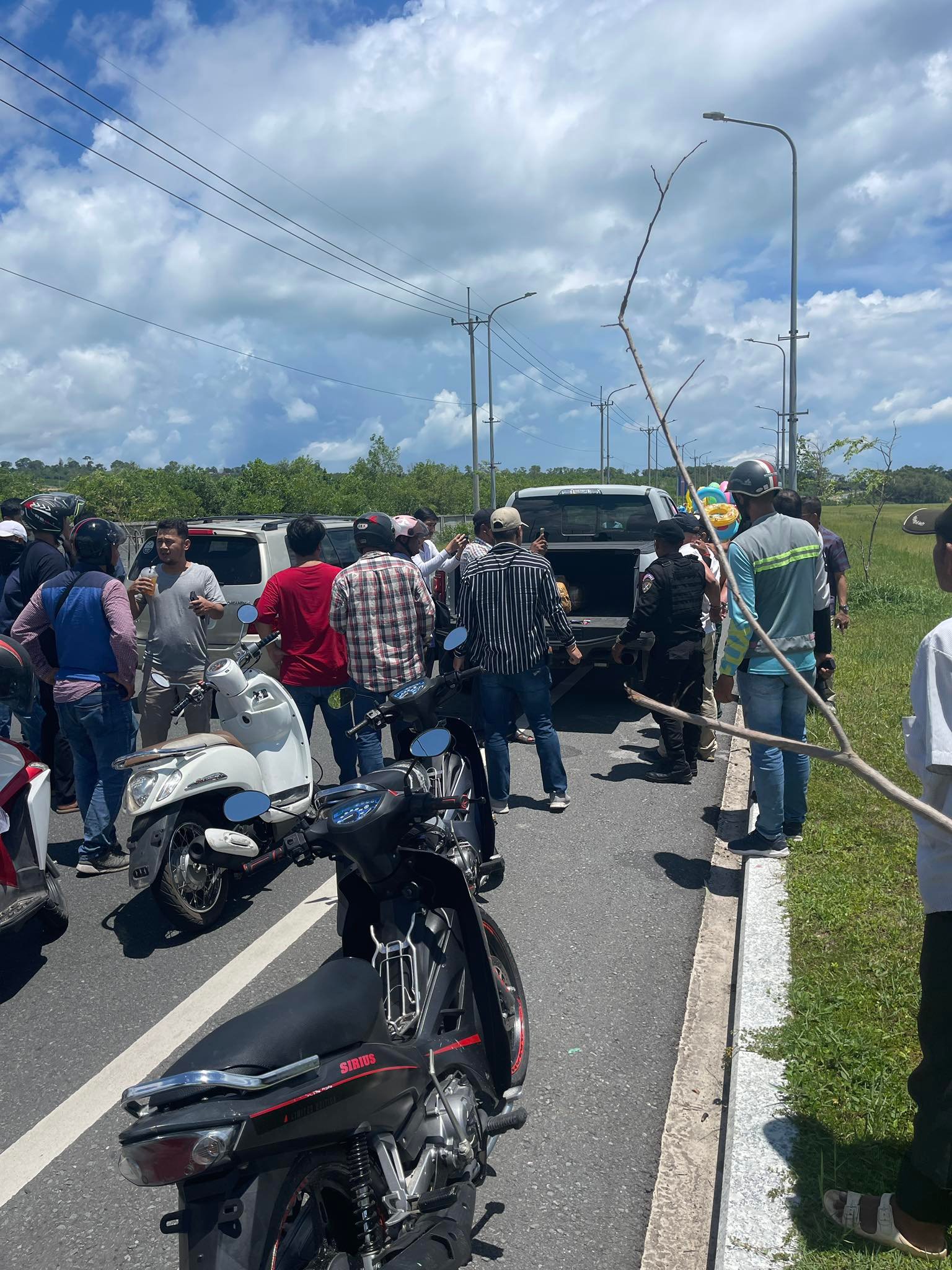 ចាប់ខ្លួនជនជាតិចិនម្នាក់ពាក់ព័ន្ធការជួញដូរគ្រឿងញៀនឆ្លងដែន និងរឹបអូសបានគ្រឿងញៀនជាង១០០គីឡូក្រាម