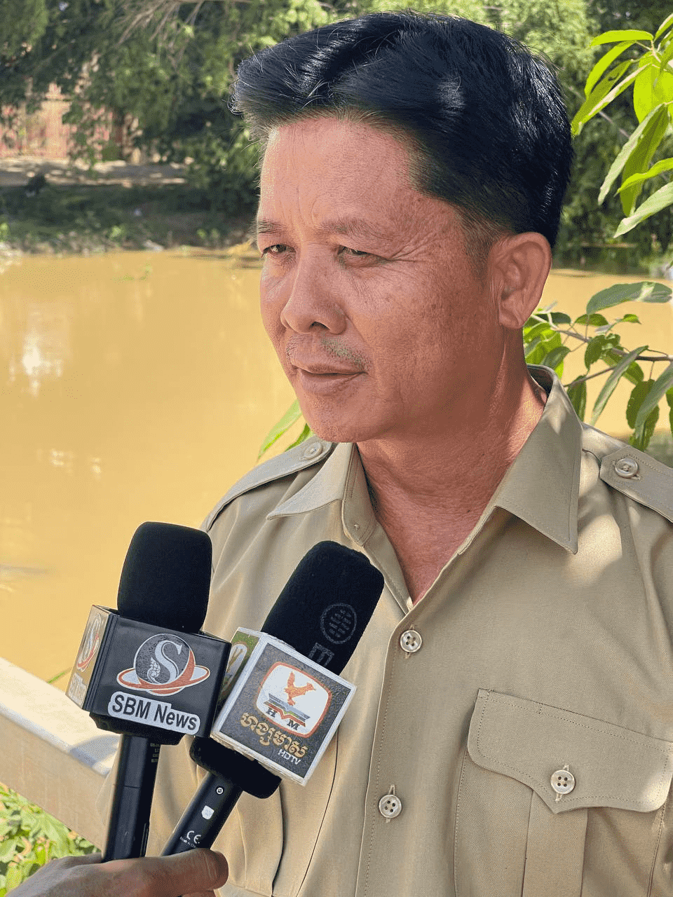 ពលរដ្ឋនៅឃុំចំណោមថា ក្រុមឈ្មួញផ្គើននឹងការណែនាំរបស់រដ្ឋបាលខេត្ត ដោយព្យាយាមបន្ទាបតម្លៃស្រូវយ៉ាងគំហុគ