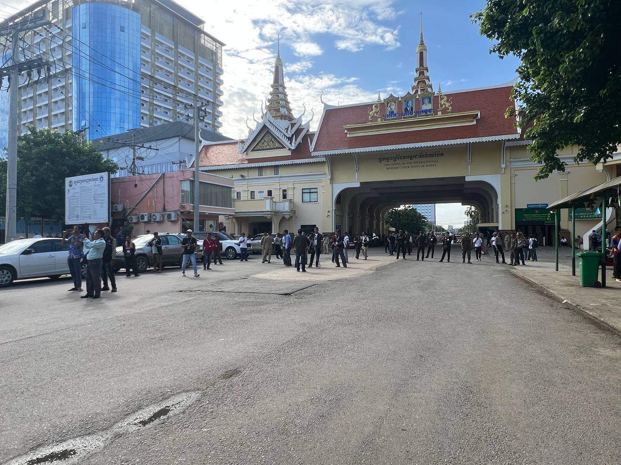 ធុរជនថៃសុញ្ញគំនិត! ទំនិញកកកុញទាំងនៅព្រំដែនកម្ពុជា និងភូមា ...