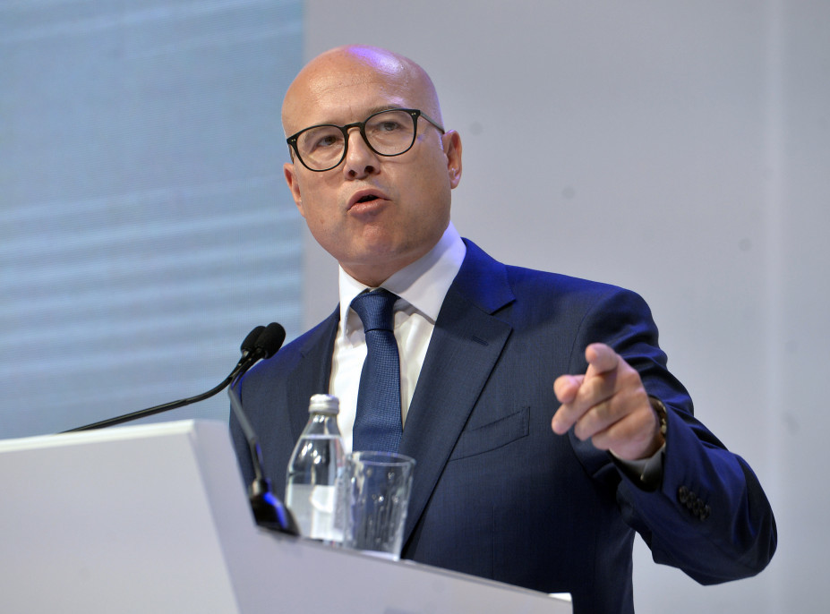 ស៊ែប៊ីលើកតម្កើងសារសំខាន់នៃយោទ្ធោបករណ៍របស់ចិន