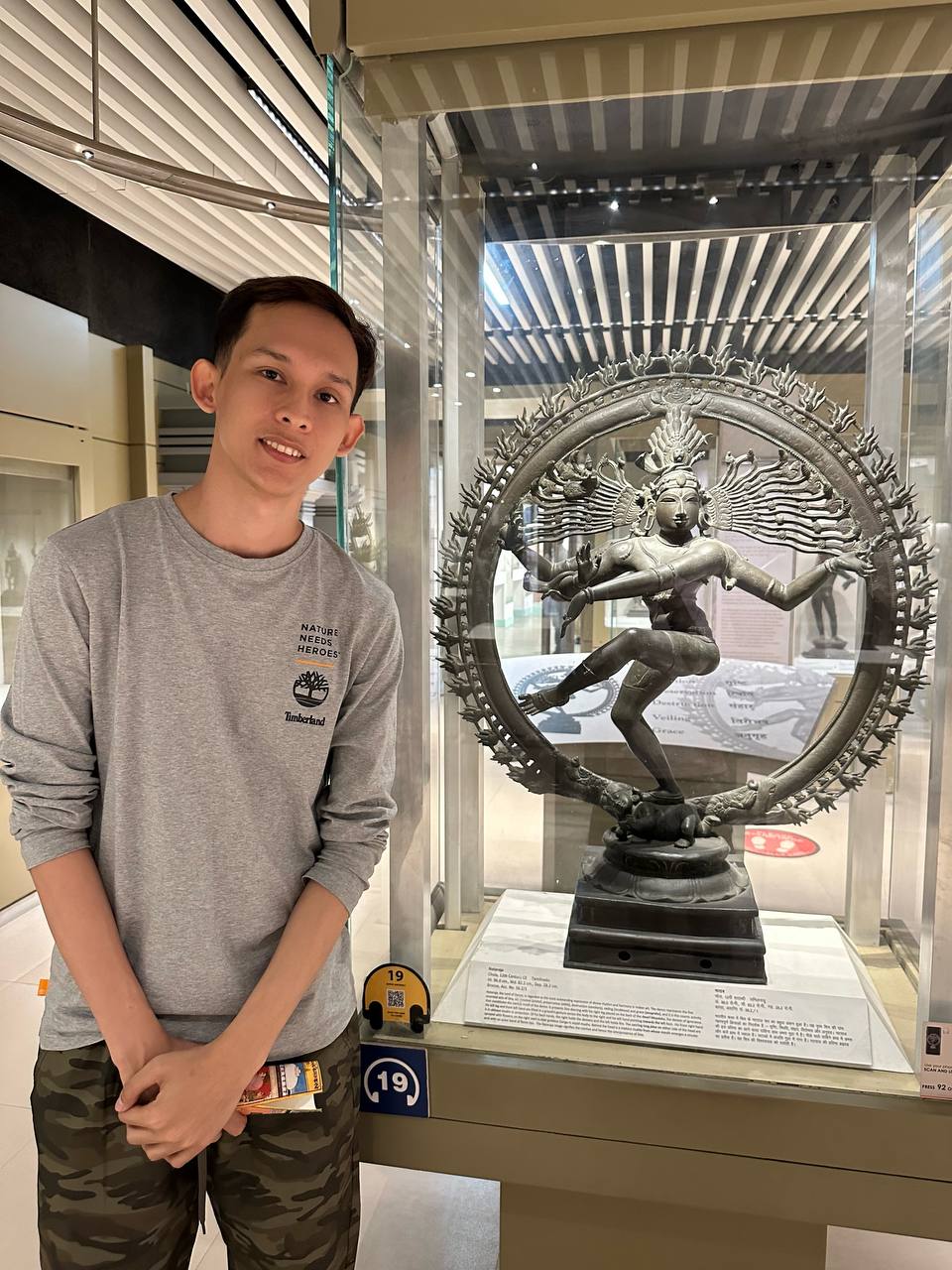 ទឹកចិត្តប្រពៃណាស់! Rick Kh ...