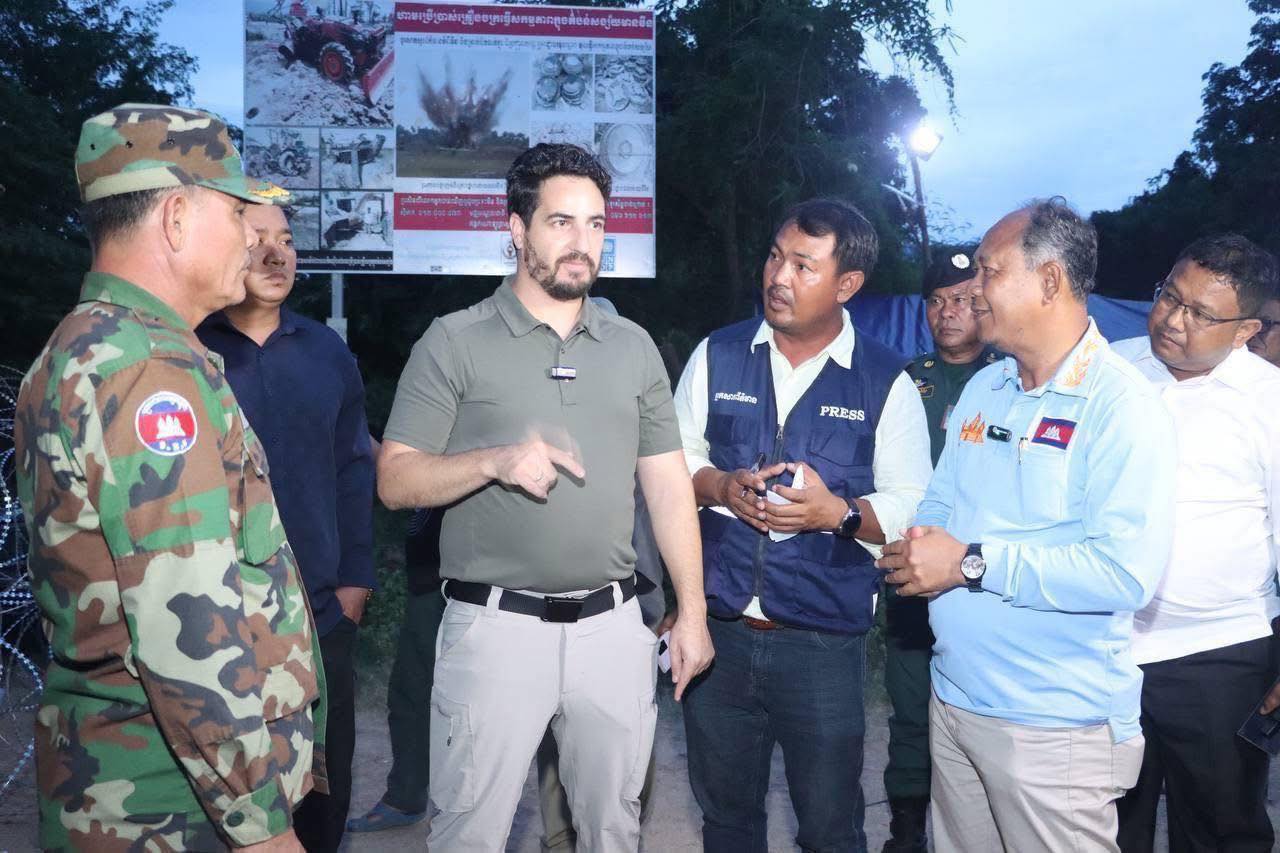 លោក Michael Alfaro គាស់កកាយការពិតប្រាប់ពិភពលោក ធ្វើឱ្យក្រឡាប់ចាក់នៅប្រទេសថៃ