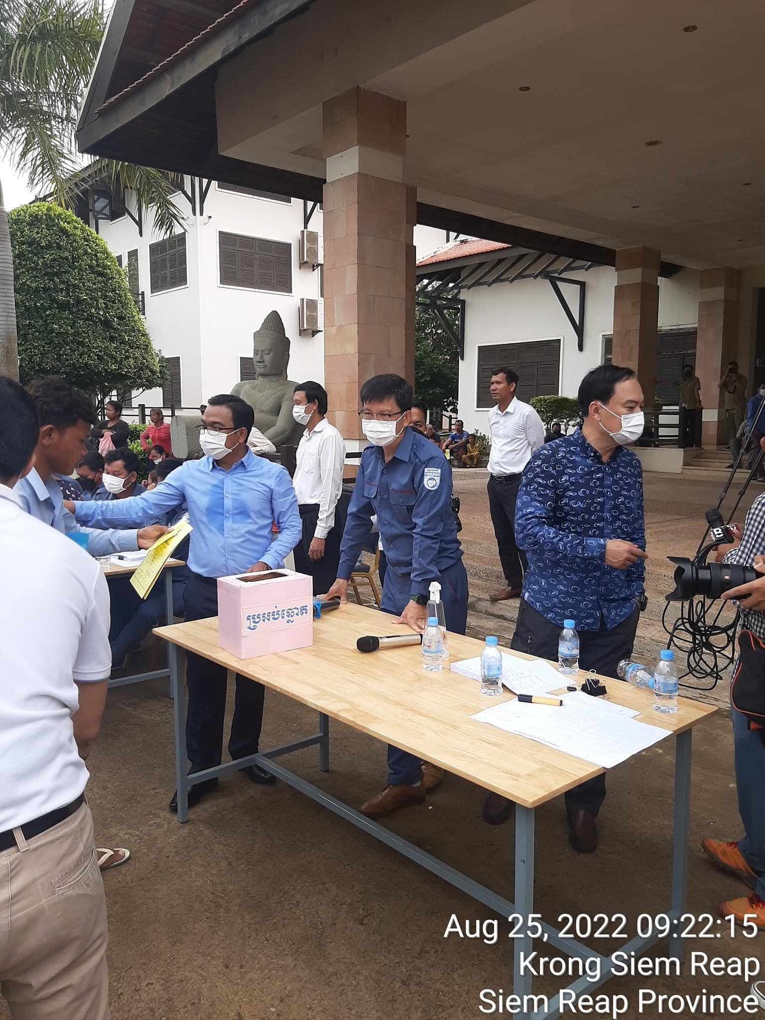 ប្រជាពលរដ្ឋ៣៨គ្រួសារបន្ថែមទៀត ស្ម័គ្រចិត្តរុះរើទីលំនៅខុសច្បាប់នៅតំបន់រមណីយដ្ឋានអង្គរ