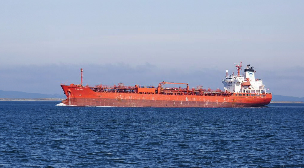 មន្ត្រីអាម៉េរិកអះអាងមីស៊ីលតម្រង់ទិសពីប្រទេសយេម៉ែនវាយប្រហារនាវាដឹកប្រេង