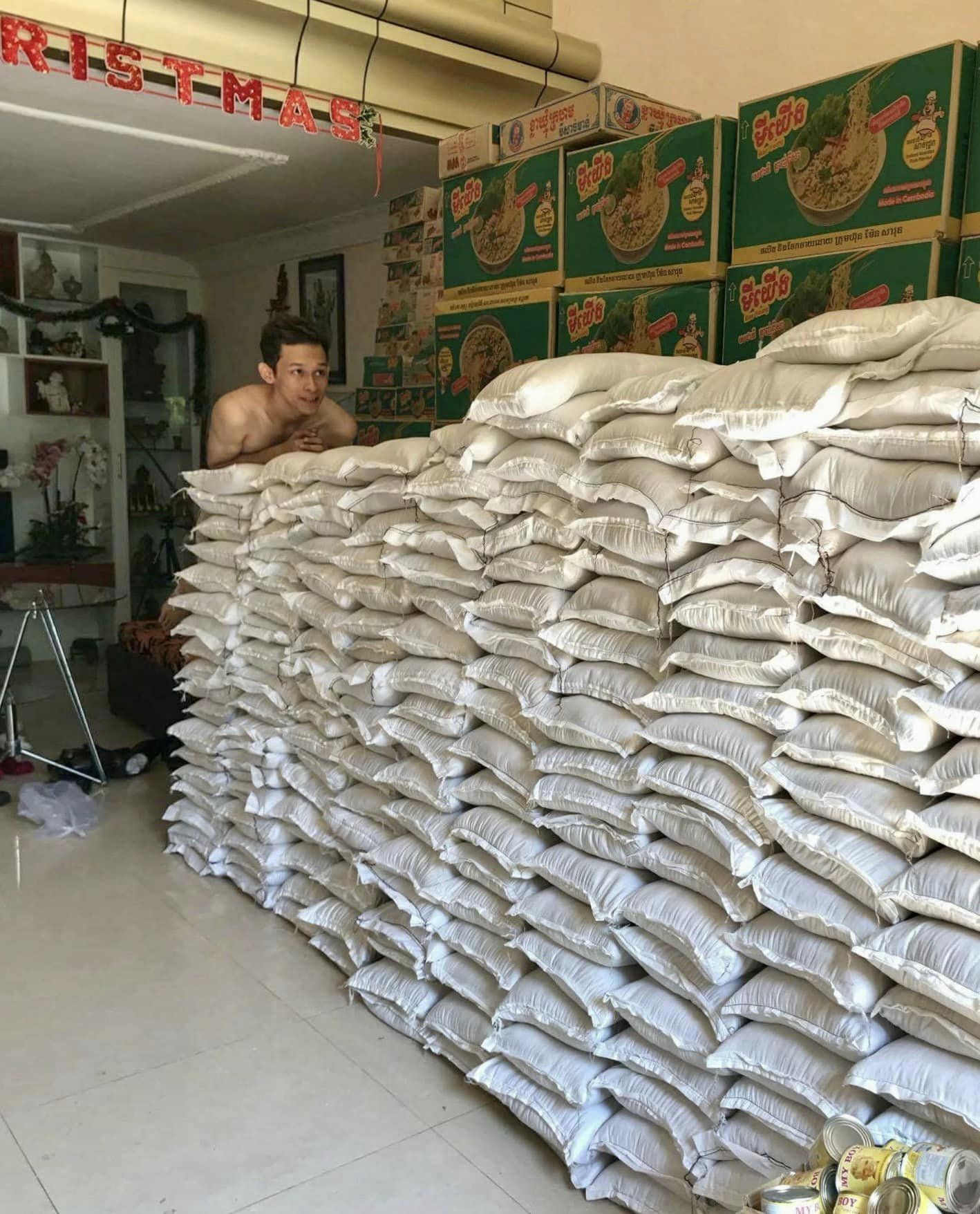 ទឹកចិត្តប្រពៃណាស់! Rick Kh ...